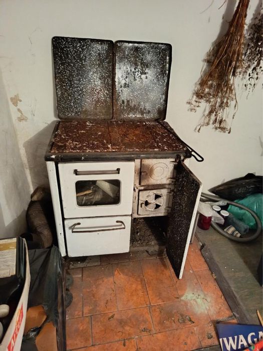 Piec stary. Piotrowice • OLX.pl
