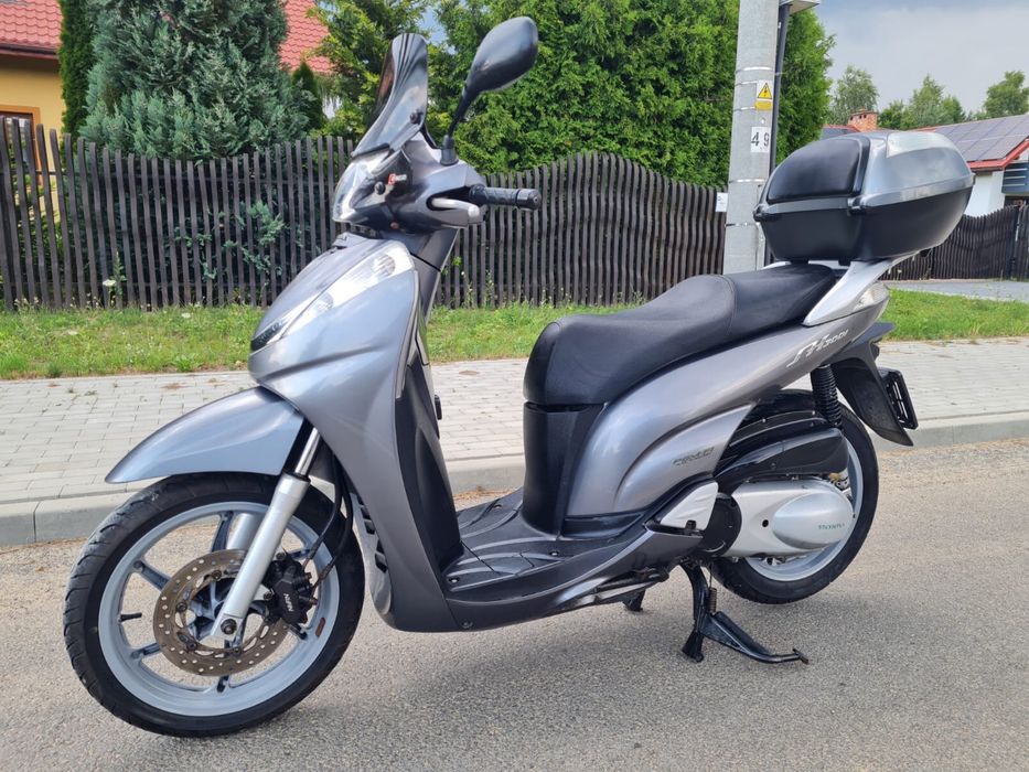 Honda SH 300 rok 2010 Ożarów • OLX.pl