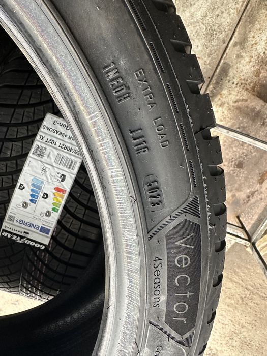 GoodYear 255/40R21 VECTOR 4SEASONS GEN-3 SUV 102T XL FR Seal Tech Klępie Dolne • OLX.pl