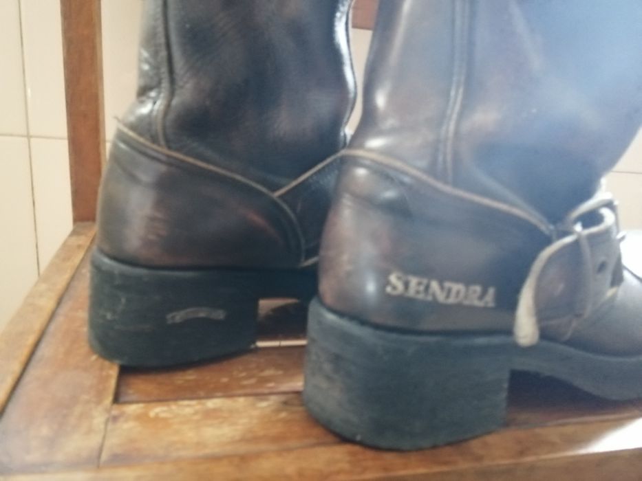 Botas sendra 43... Póvoa De Santo Adrião E Olival Basto • OLX Portugal