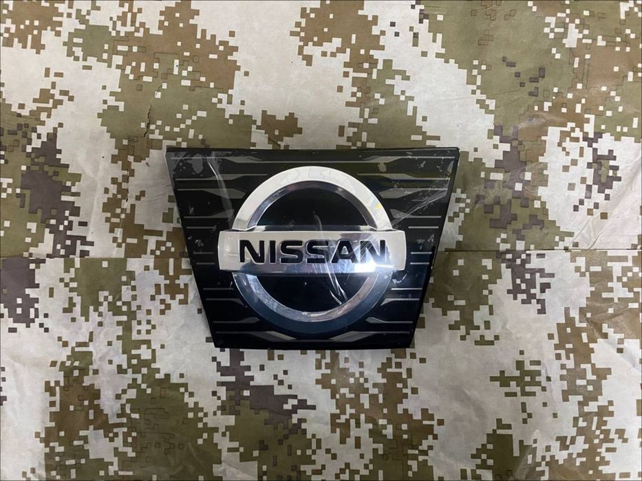 Емблема під радар Nissan Rogue 2017 2018 2019 2020: 36 $ - Решітка ...