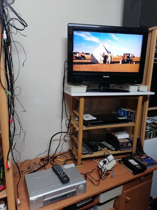 Magnetowid VHS Philips VR530 pilot Częstochowa Stare Miasto • OLX.pl