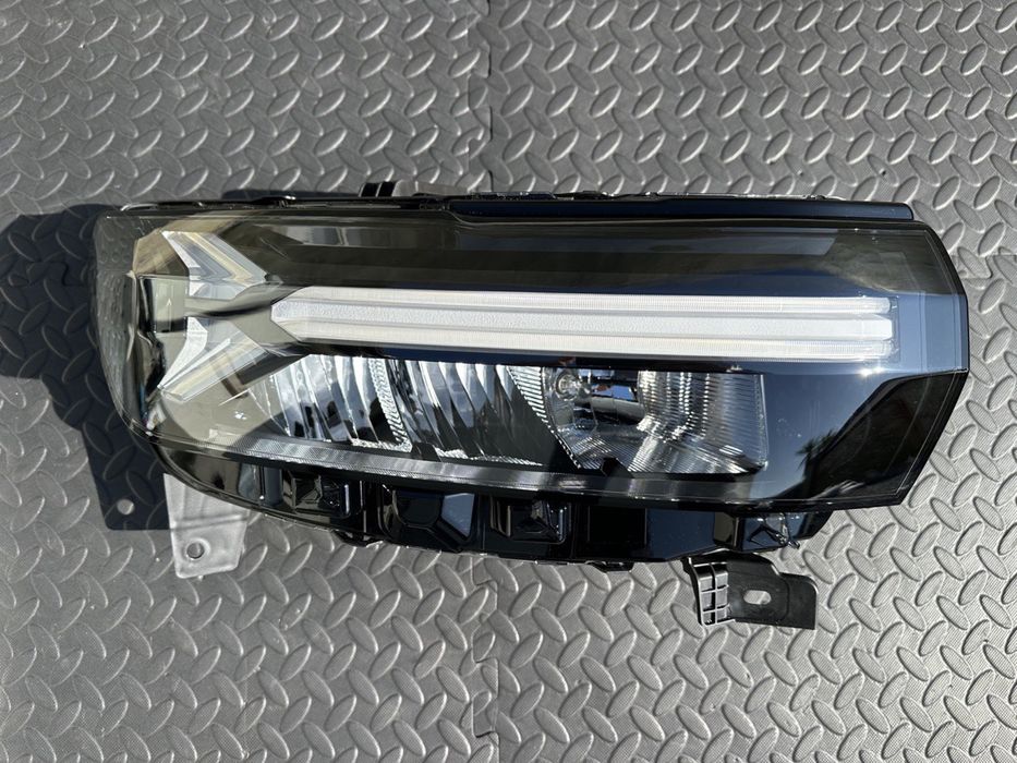Правая фара LED Renault/Dacia DUSTER P1310, 2024-25, 260108410R: 350 ...