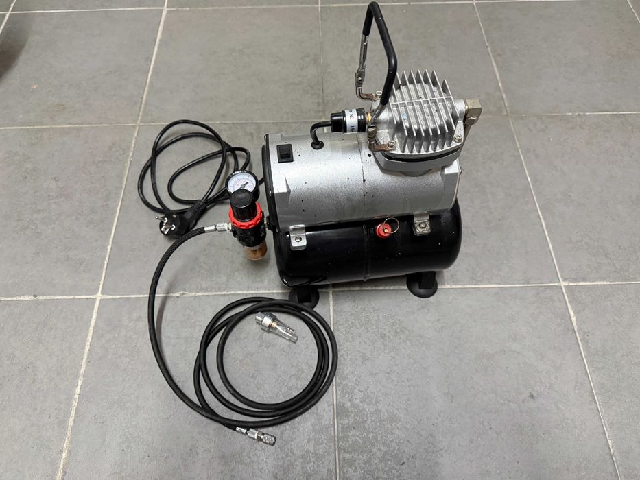 Compressor automático para aerógrafos e hobbistas Loures • OLX.pt