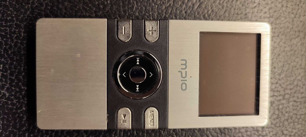 MPIO - odtwarzacz MG100-4GB, unikatowy z kolorowym wyświetlaczem ...