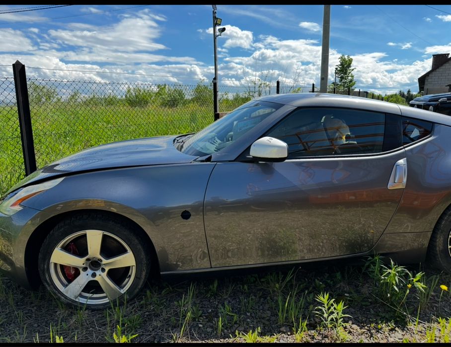 Nissan 370 Z sprawny Wadowice • OLX.pl