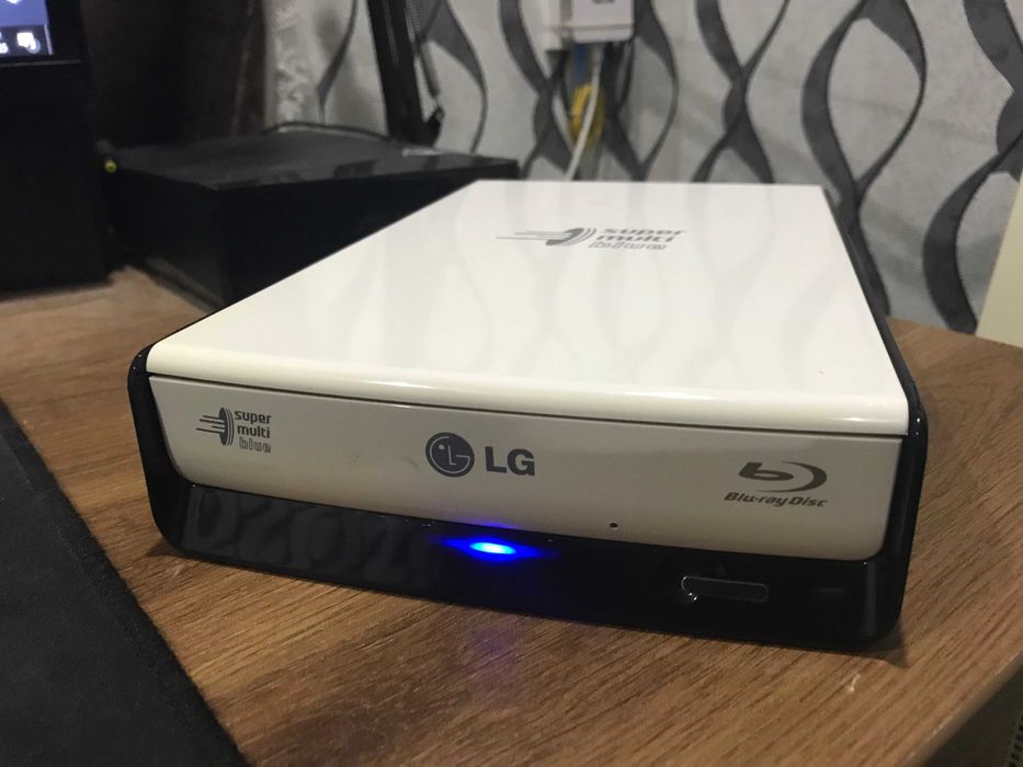 Зовнішній Blu Ray дисковод для ПК - LG: 1 000 грн. - Периферійні ...