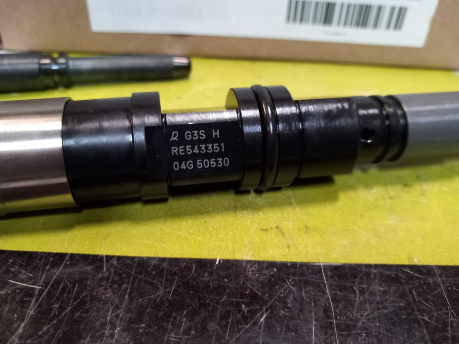 Wtryskiwacz wtrysk końcówka wtrysku JOHN DEERE RE543351 common rail ...