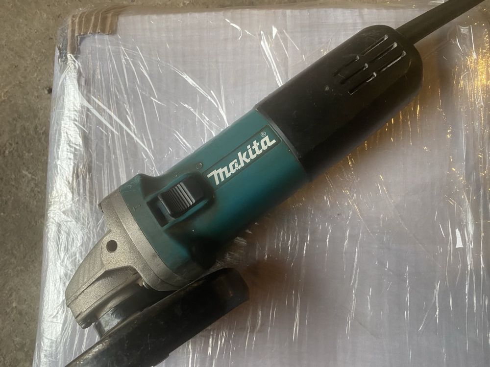 Болгарка makita 9558NB: 1 390 грн. - Електроінструмент Переяславське на Olx