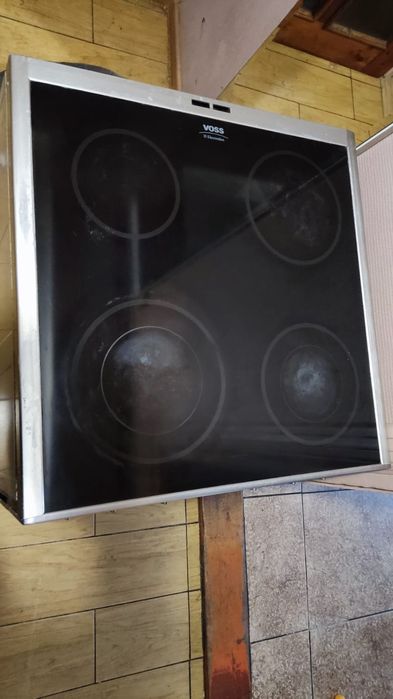 Електрична плита з духовою шафою Electrolux Суховоля 4 500 грн