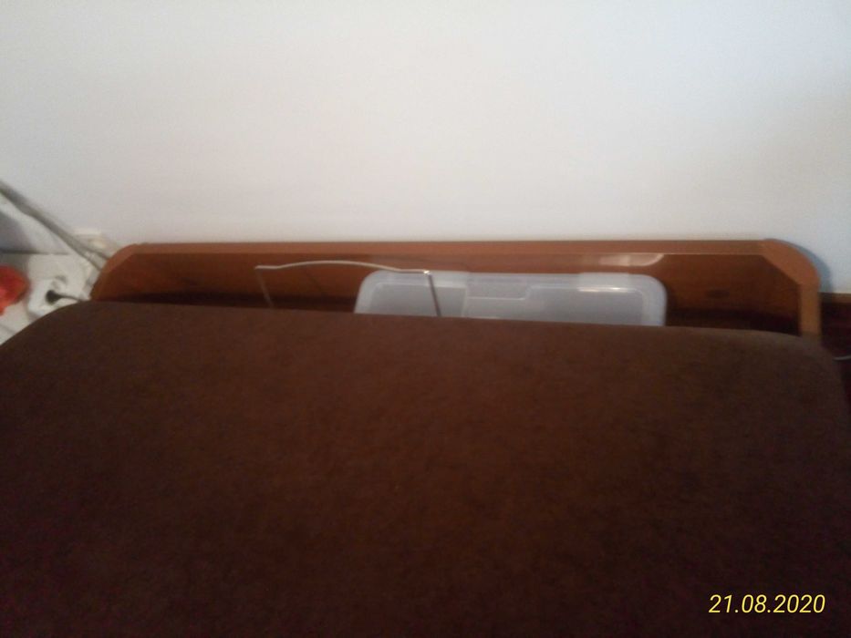 Summier com arrumação com 140x200. Benfica • OLX.pt