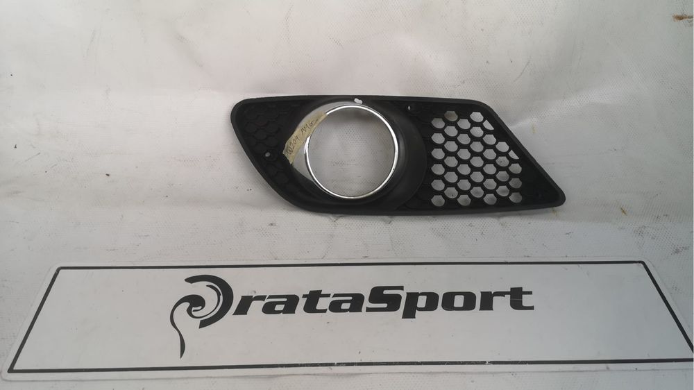 Grelha farol nevoeiro Mercedes w204 AMG Algueirão-Mem Martins • OLX ...