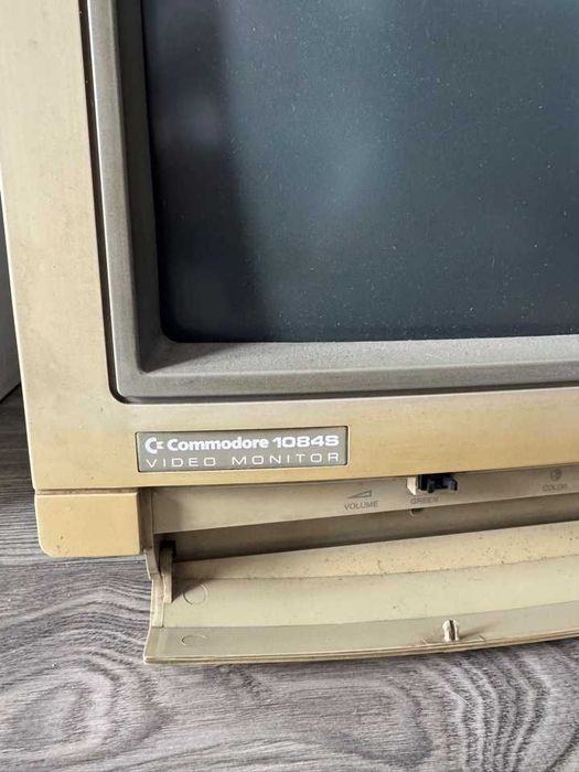 Monitor commodore 1084s Stary Żagań • OLX.pl