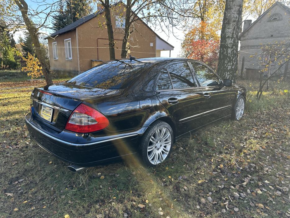 Mercedes E550 W211 Celestynów • OLX.pl