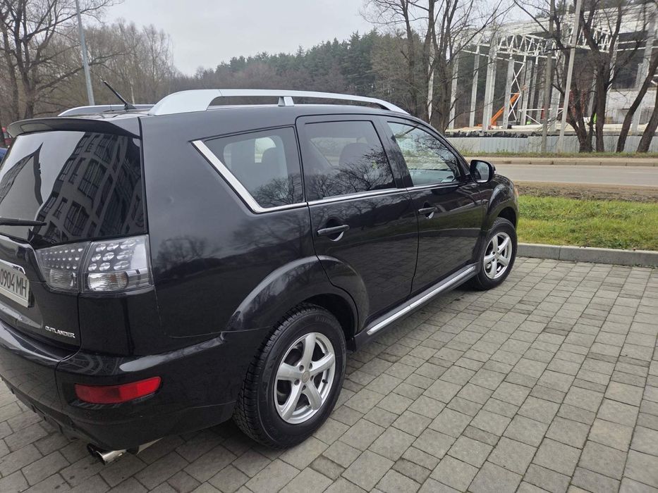 Продам Mitsubishi Outlander: 9 300 $ - Mitsubishi Новояворівськ на Olx
