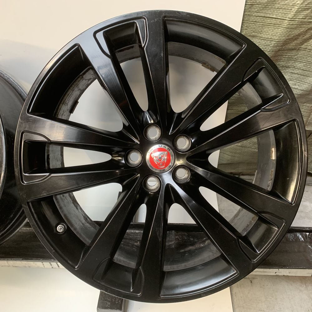 Felgi aluminiowe 20” Jaguar E-Pace XE F-Type / 8,5J et49 (269 ... Felgi aluminiowe 20” Jaguar E-Pace XE F-Type / 8,5J et49 (269 ...