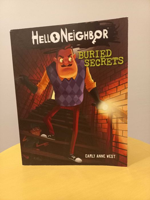 Hello neighbor - Buried Secrets. Torres Vedras (São Pedro, Santiago ...