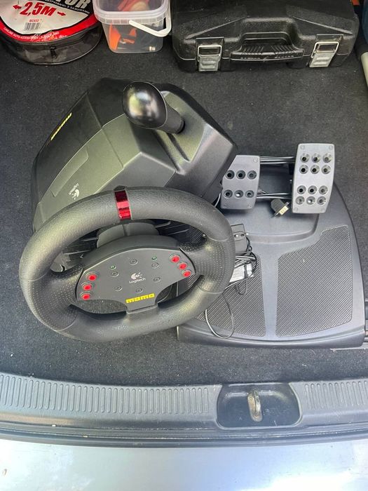 Logitech MOMO Racing: 2 000 грн. - Аксесуари Хмельницький на Olx