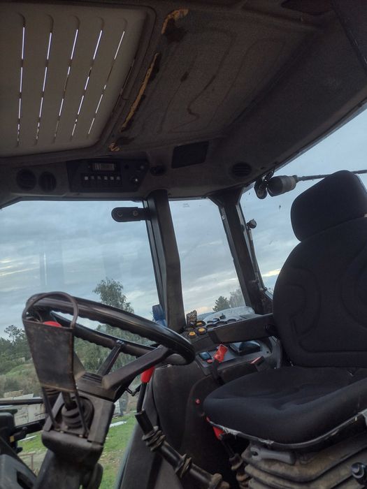 Trator com cabine e carregador Pena Verde • OLX Portugal