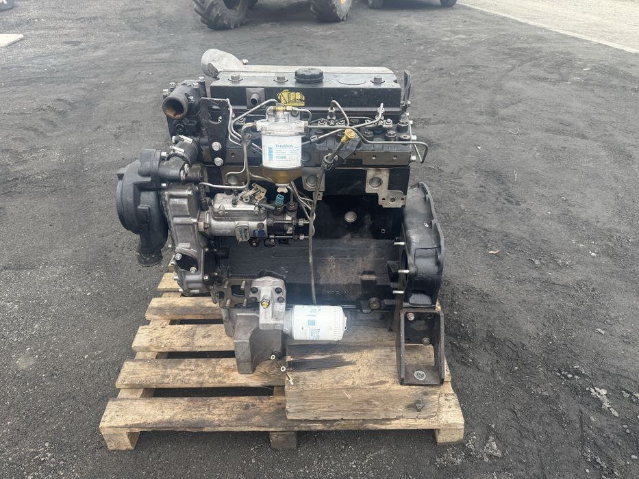 Silnik Perkins A4 1004.4 AA 4P bez turbo JCB Manitou CAT Thwaites ...