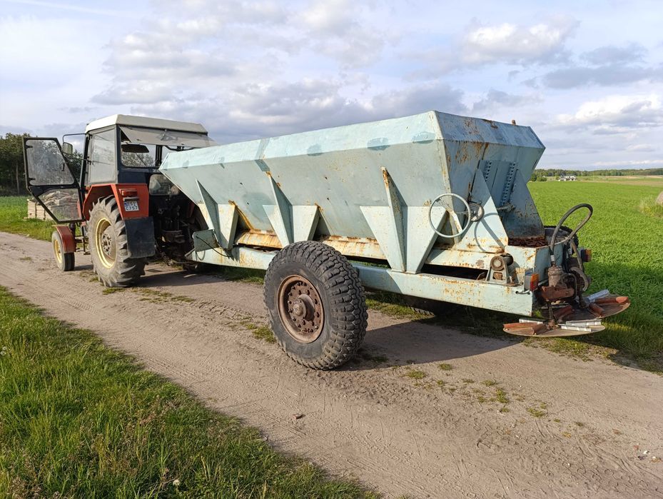 Sprzedam rozsiewacz wapna rcw3, rcw5 Sieradz • OLX.pl