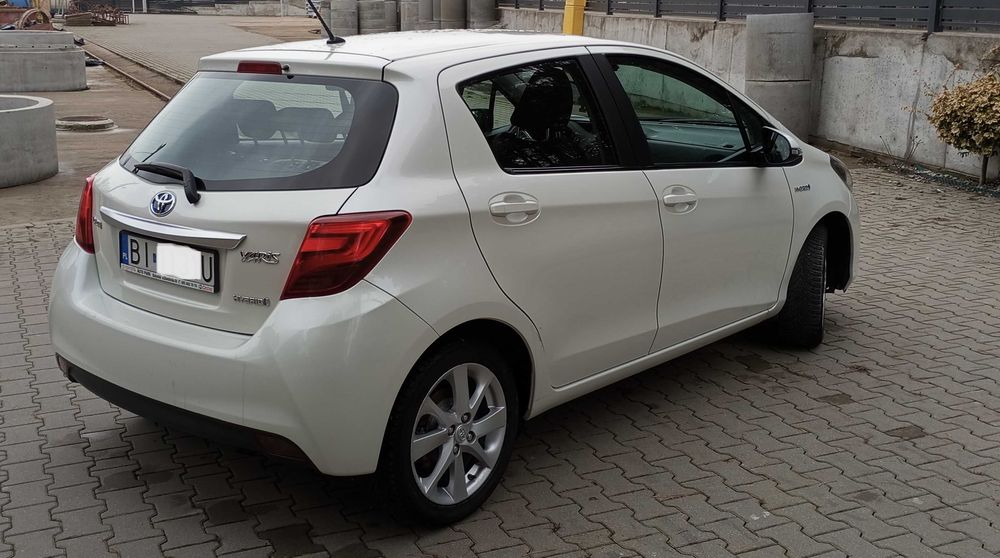 Toyota Yaris hybryda Białystok Nowe Miasto • OLX.pl