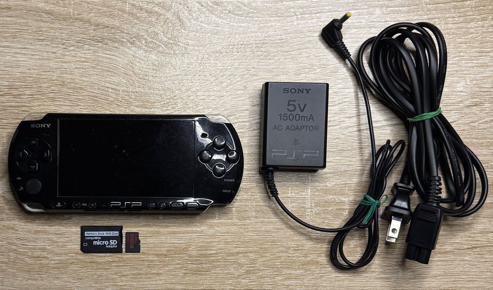Портативна ігрова приставка консоль Sony PlayStation 3000 PSP 32 GB: 2 ...
