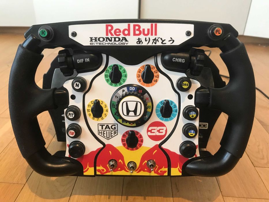 Thrustmaster T300 + ferrari f1 wheel (Red Bull ) + Thrustmaster T3PA ...