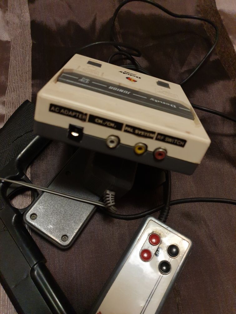 Игровая приставка Dendy JUNIOR III.: 1 330 грн. - Приставки Київ на Olx