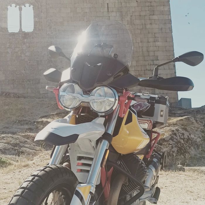 Moto Guzzi V85TT Premium Beduído E Veiros • OLX Portugal