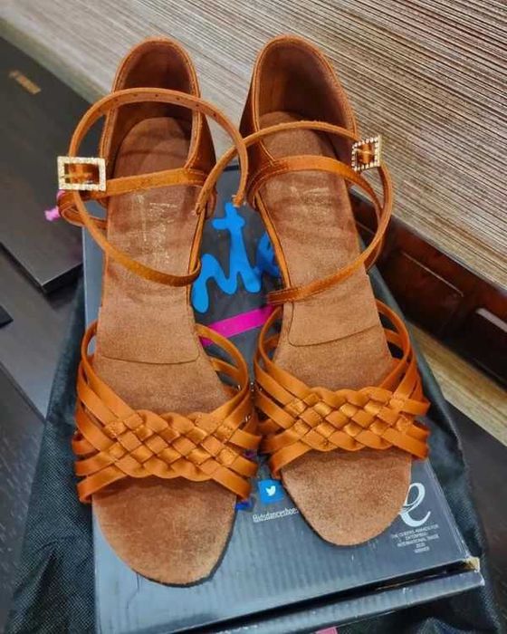 Туфлі для латини для бальних танців International розмір 38 1 600 грн Дитяче взуття Київ на Olx