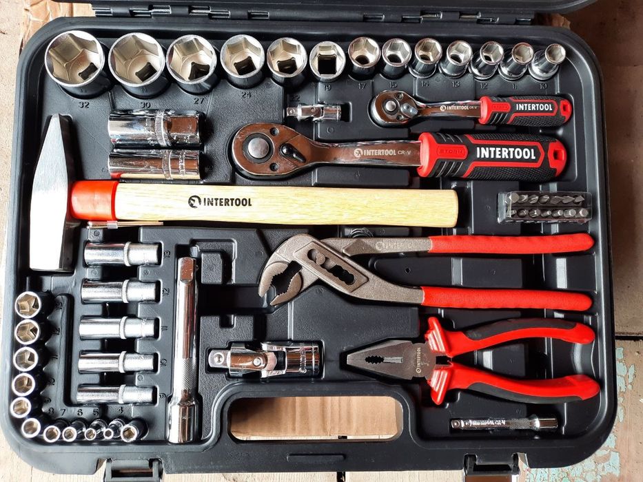 Набір інструментів, головок 1/2", 1/4", 100од Cr-V INTERTOOL ET-8100: 2 620 грн. - Ручний ...