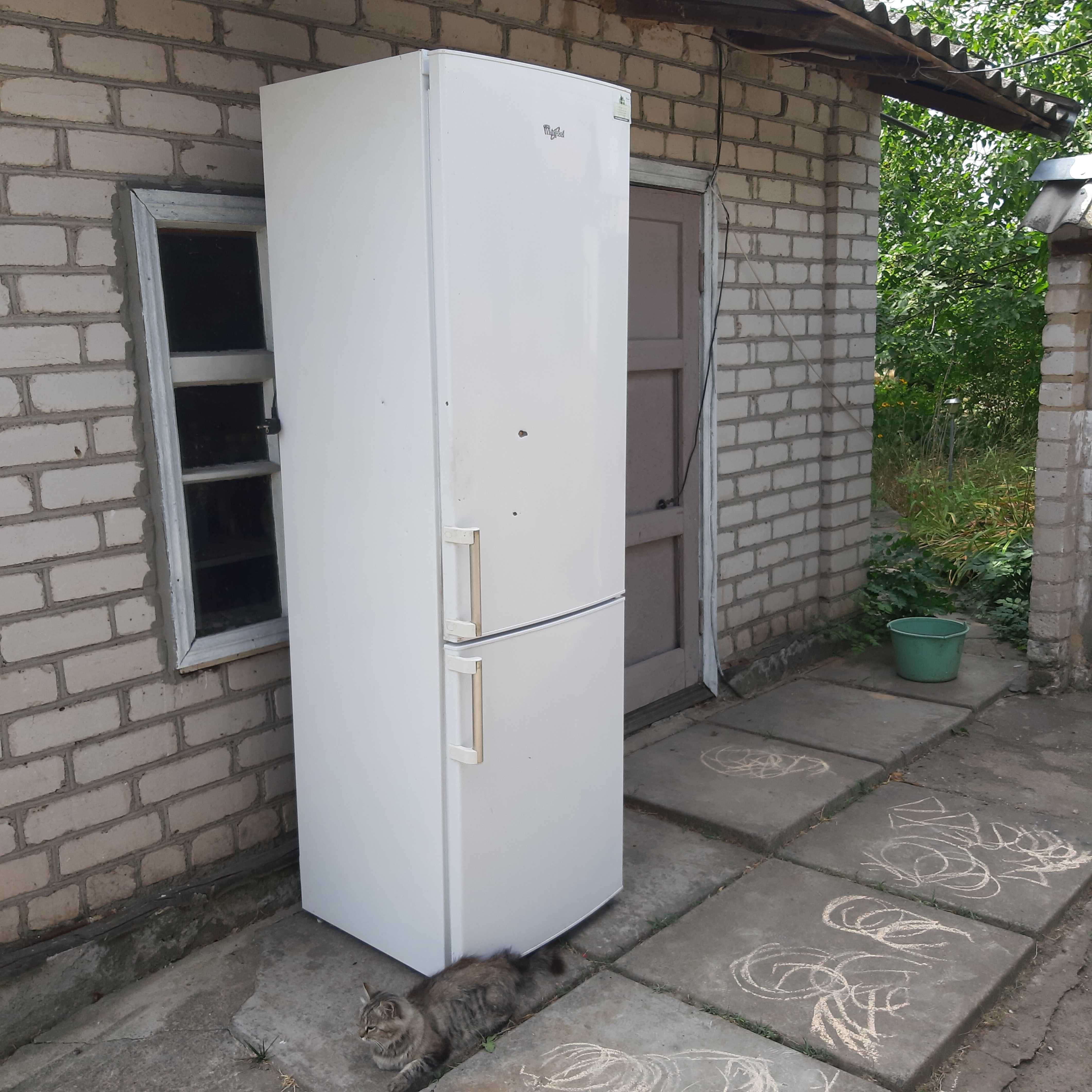 Холодильник Whirlpool: 2 000 грн. - Холодильники Кривий Ріг на Olx