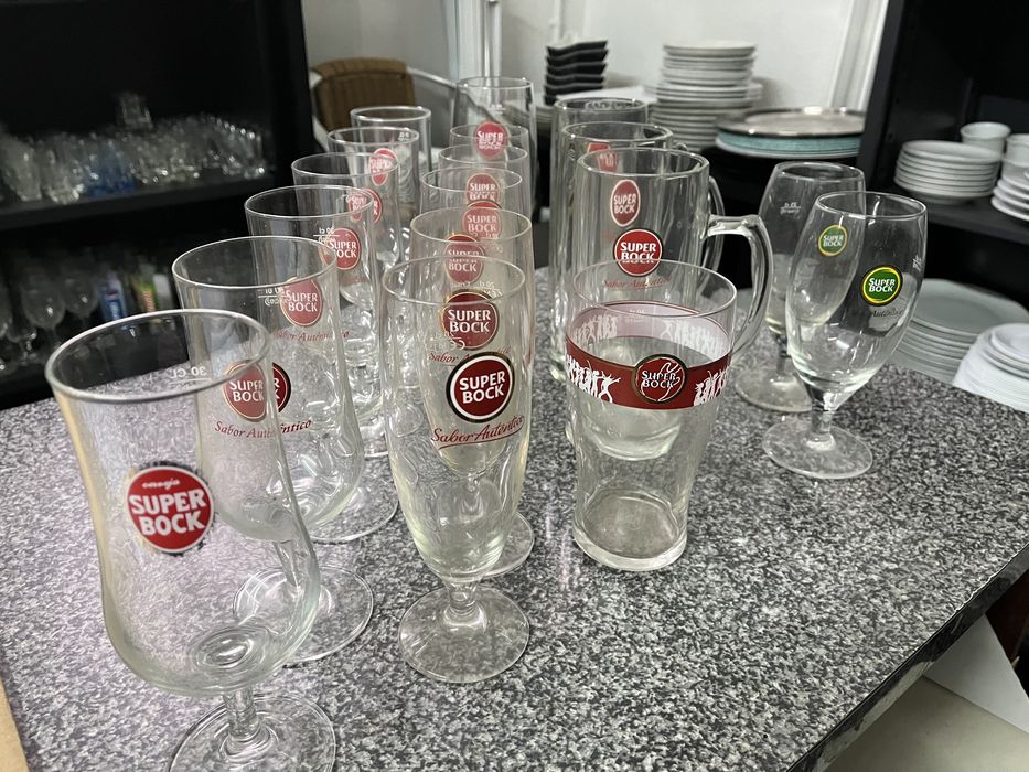 Super Bock conjunto de 15 copos e 3 canecas Aldoar, Foz Do Douro E Nevogilde • OLX Portugal