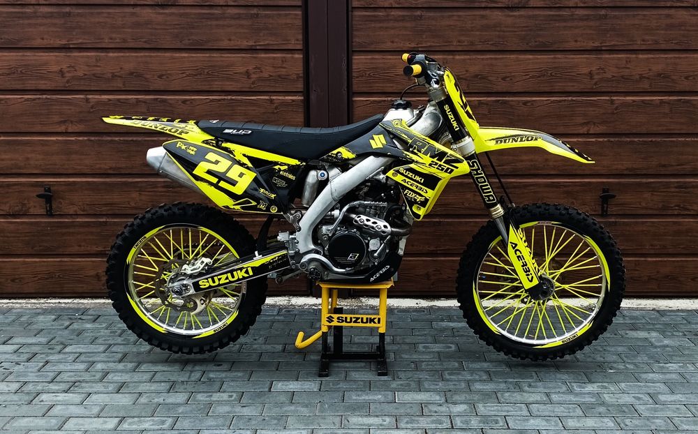 2015 Suzuki RMZ 250 •Piękna •Wtrysk •Transport kxf crf yzf sxf 350 450 ...
