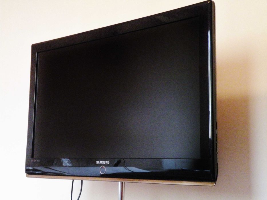 Telewizor - monitor 37'' Full HD Samsung LE37M87BDX - uszkodzony ...