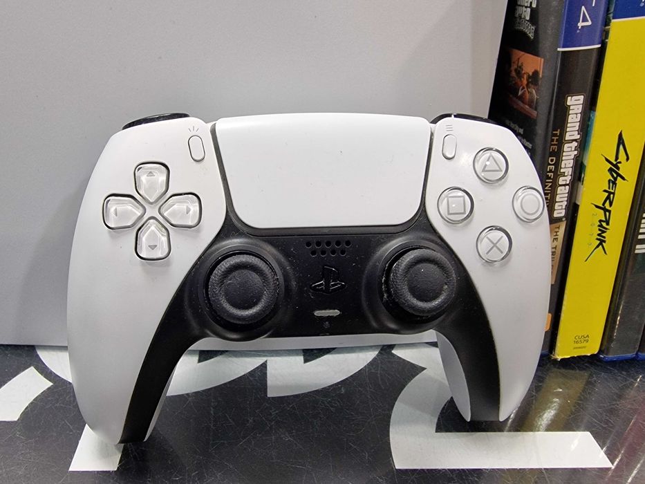 Konsola PlayStation 5 PS5 + pad + 10 gier/ czyszczona / Grade A- Gdynia ...