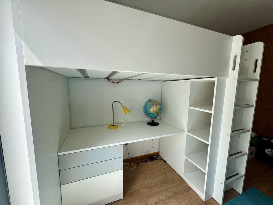 SMÅSTAD Cama alta, branco cinz/com secretária Glória E Vera Cruz • OLX.pt