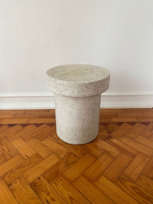 Super URGENTE Mesa de apoio Terrazzo Estrela • OLX.pt
