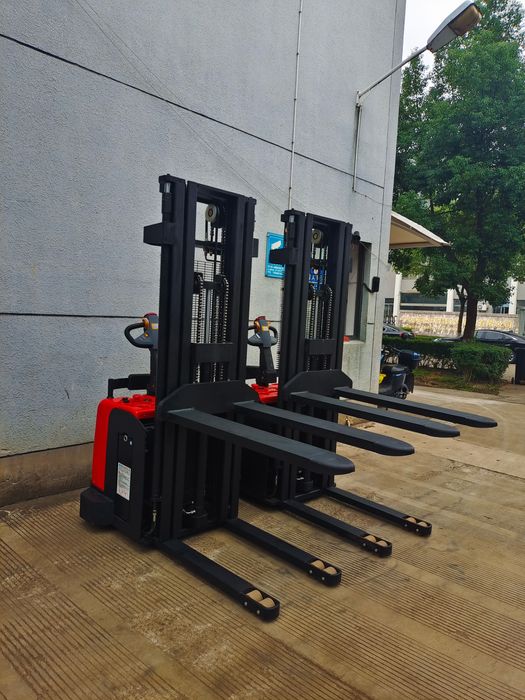 Wózek podnośnikowy elektryczny paleciak masztowy 6m 5m 1,5t Warszawa Białołęka • OLX.pl