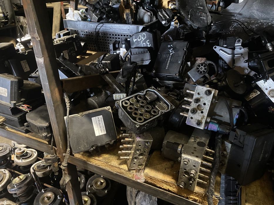 Блок ABS ASC DSC АБС BMW E38 E39 E46 E53 E60 E61 E65 E70 E87 Е90 Е83: 100 $ - Деталі гальмівних ...