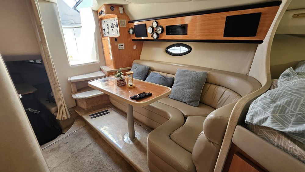 Regal Commodore 32.6 com ou sem estacionamento na Marina Expo Lisboa ...