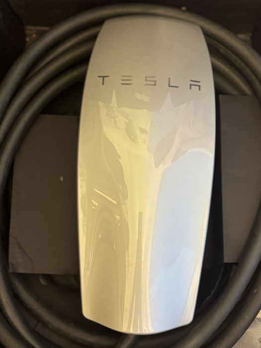 Зарядное устройство tesla wall connector gen2 type 2 220v / 380v 32А ...