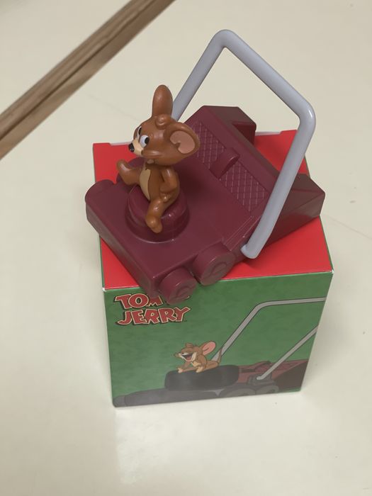 Brinquedo Mcdonalds Tom & Jerry Guarda • OLX.pt
