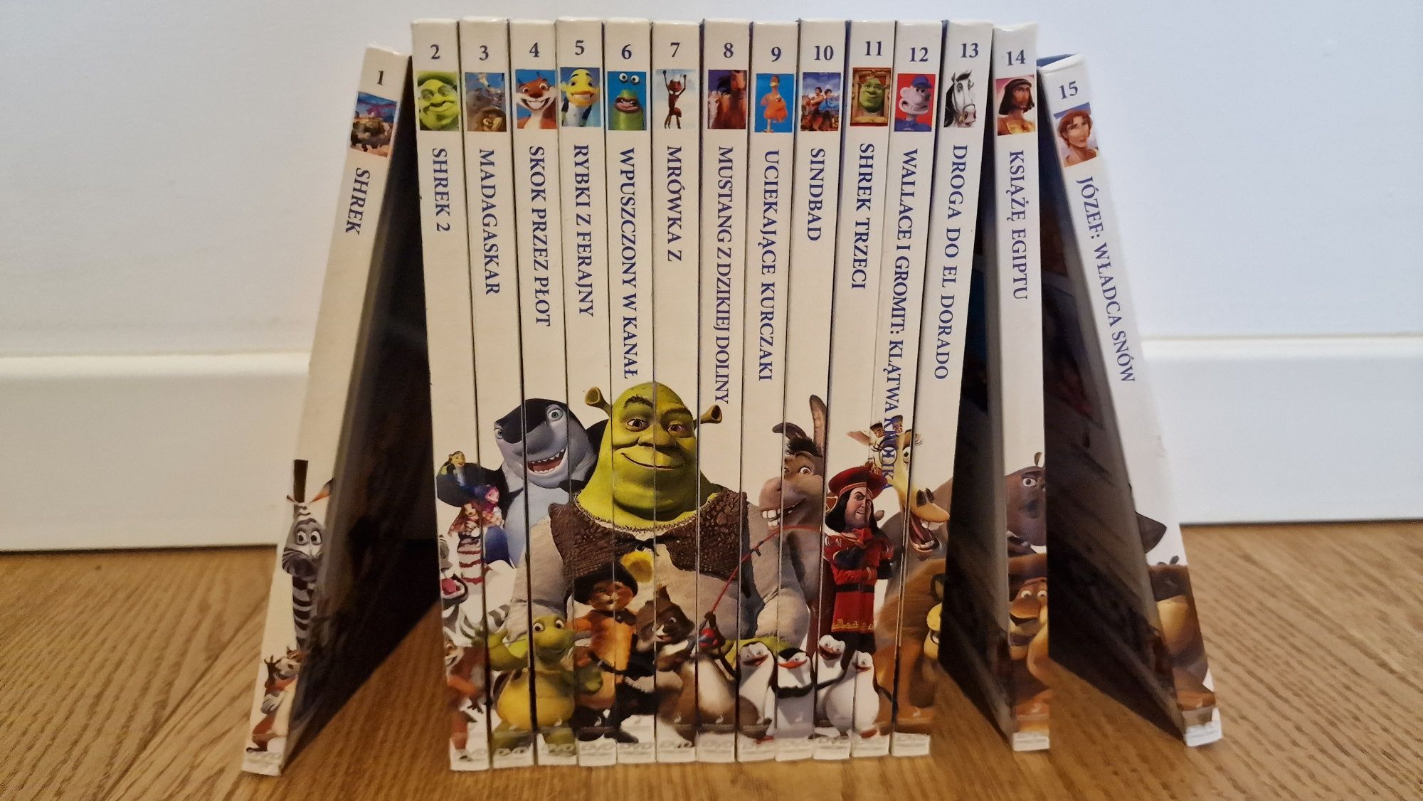 Kultowe animacje Kolekcja bajek dvd 15 sztuk popularne filmy kosztował ... Kultowe animacje Kolekcja bajek dvd 15 sztuk popularne filmy kosztował ...