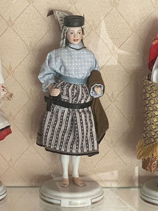 Coleção de bonecas vintage e tradicionais São Clemente • OLX Portugal