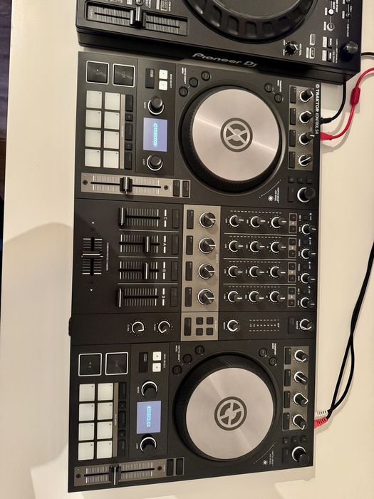 Traktor Kontrol S4 Mk3 + Flightcase Torno • OLX.pt