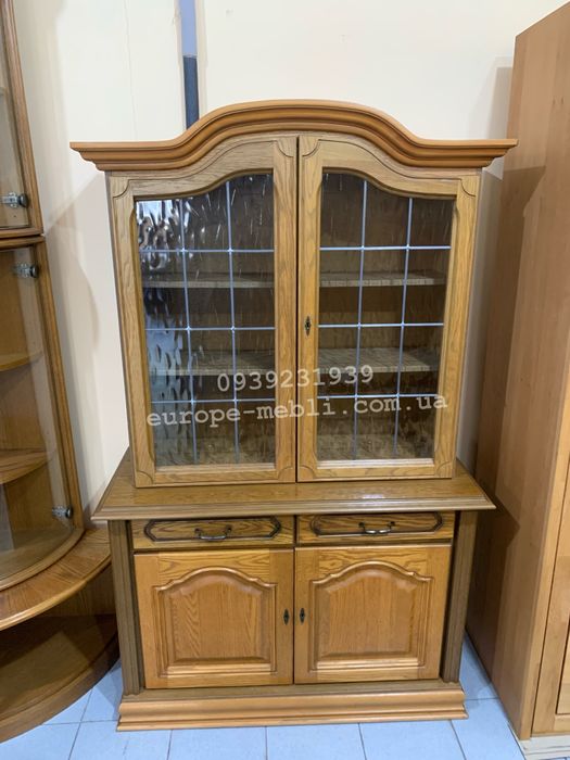 Втрина сервант креденс книжков шафа шкаф 12 000 грн Меблі для