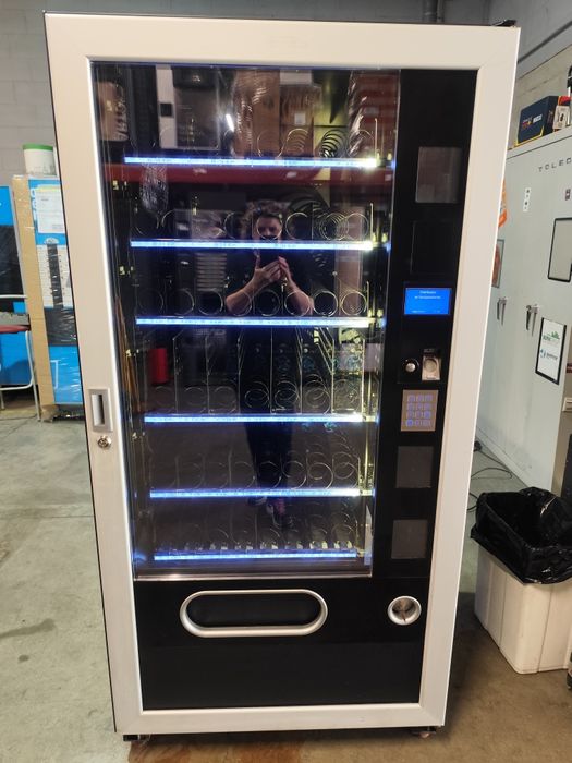 Máquinas de Vending: FAS 1050 + NECTA KIKKO Venda Do Pinheiro E Santo ...