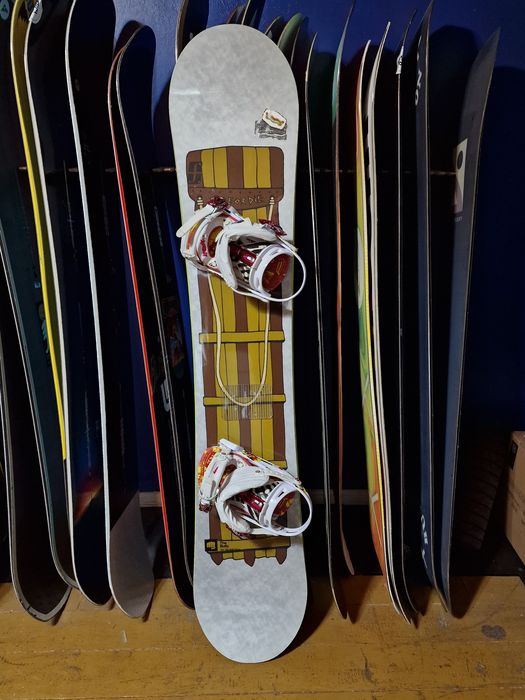 Deska snowboardowa Forum the bully 151 cm z wiązaniami Bestwina • OLX.pl